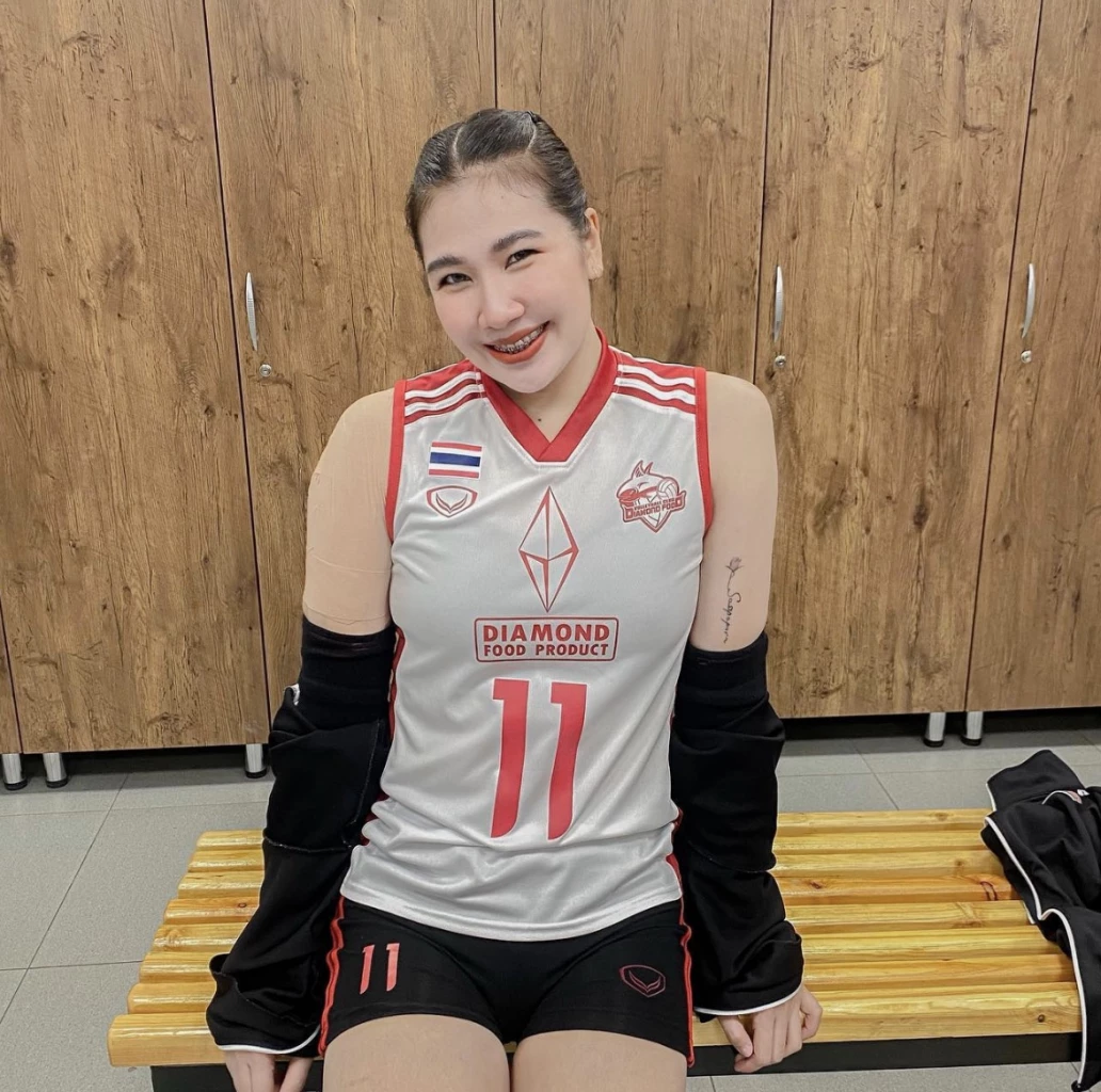 ออม ศศิภาพร จันทวิสูตร IG ประวัติ นักวอลเลย์บอลหญิงสตาร์เด่นจาก FIVB 2022
