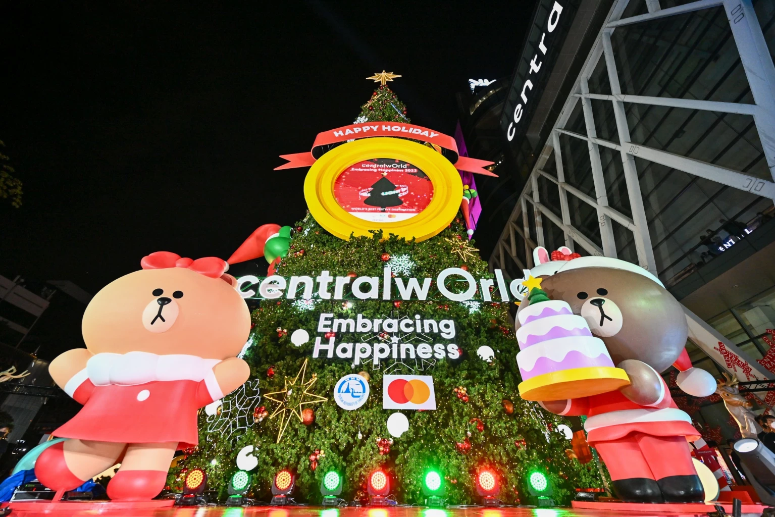 เทศกาลสีสัน ความสุขเริ่มขึ้นแล้ว "centralwOrld Embracing Happiness 2023"