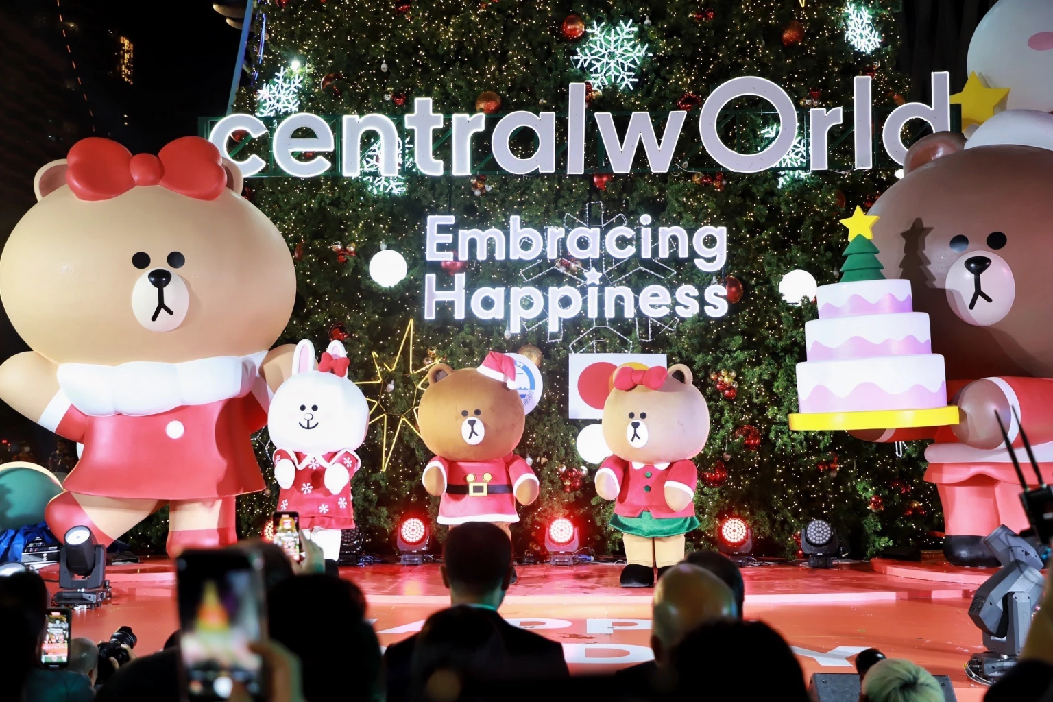 เทศกาลสีสัน ความสุขเริ่มขึ้นแล้ว "centralwOrld Embracing Happiness 2023"