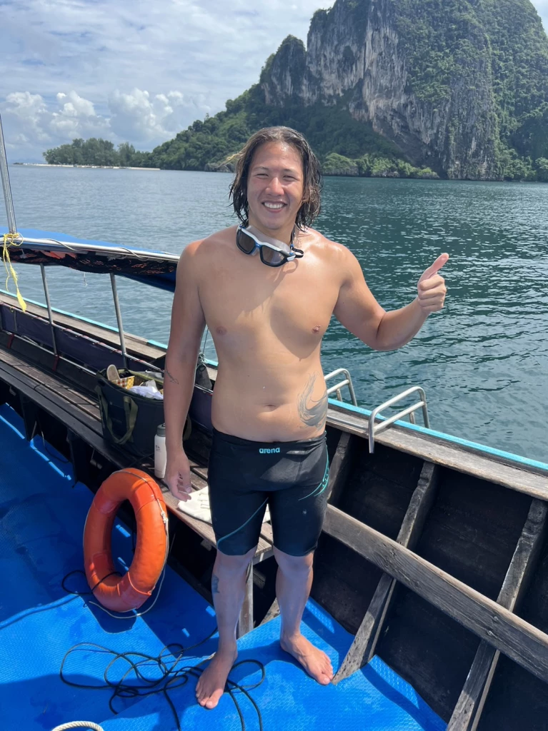 รู้จัก ทราย สก๊อต ทายาทตระกูลดัง หลังว่ายน้ำข้ามทะเลตัวเปล่า 30 กิโลเมตร