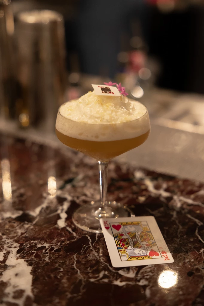 The Cardroom ร้านลึก(ไม่)ลับ สุดคูลที่ได้แรงบันดาลใจมาจากการสะสมไพ่