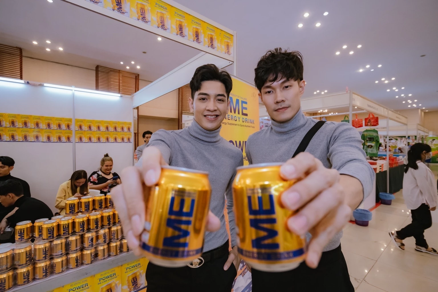 นุ้ย สุวิมล นำทีมหนุ่มหล่อ Mister ME ไทย-ลาว บุกงานใหญ่! เมืองพนมเปญ กัมพูชา