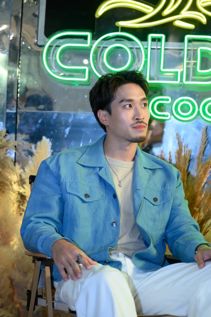 ไบร์ท วชิรวิชญ์-เฟย ภัทร พรีเซนเตอร์สุดคูลคนใหม่ Chang Cold Brew Cool Club