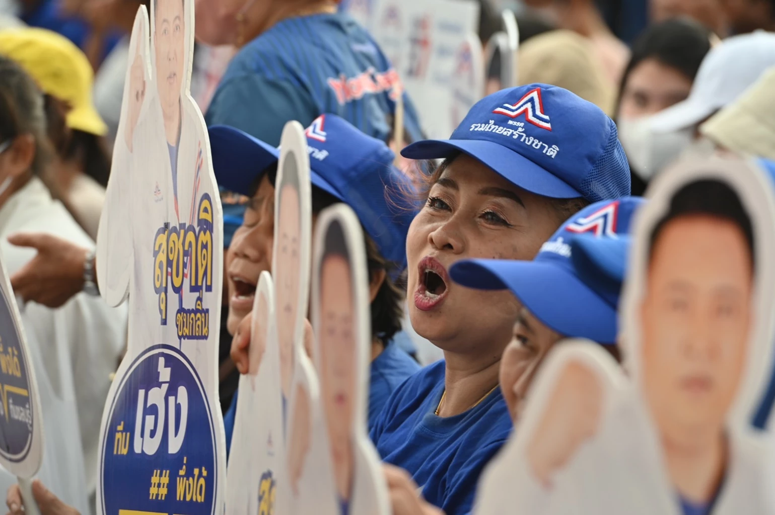 เลือกตั้ง 2566 8 พรรค ประชันนโยบายเวทีดีเบต "ชลบุรี" ชูพัฒนาภาคตะวันออก