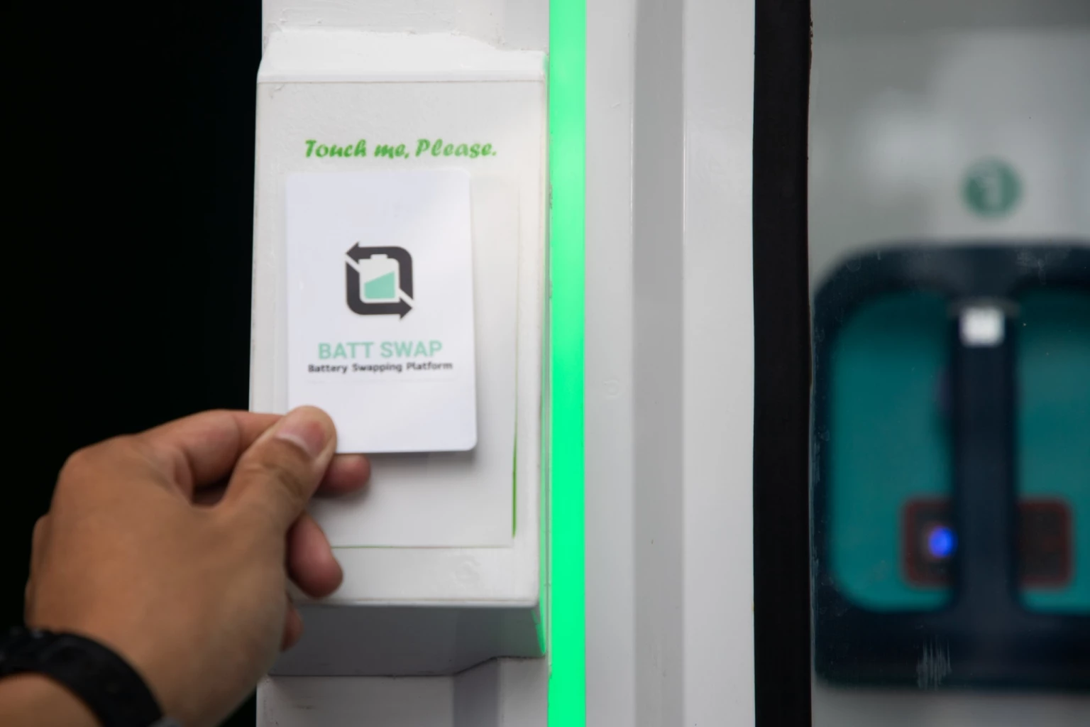 BATT SWAP ต้นแบบสถานีสลับแบตมอไซค์ไฟฟ้าฝีมือคนไทย เร็วสะดวก