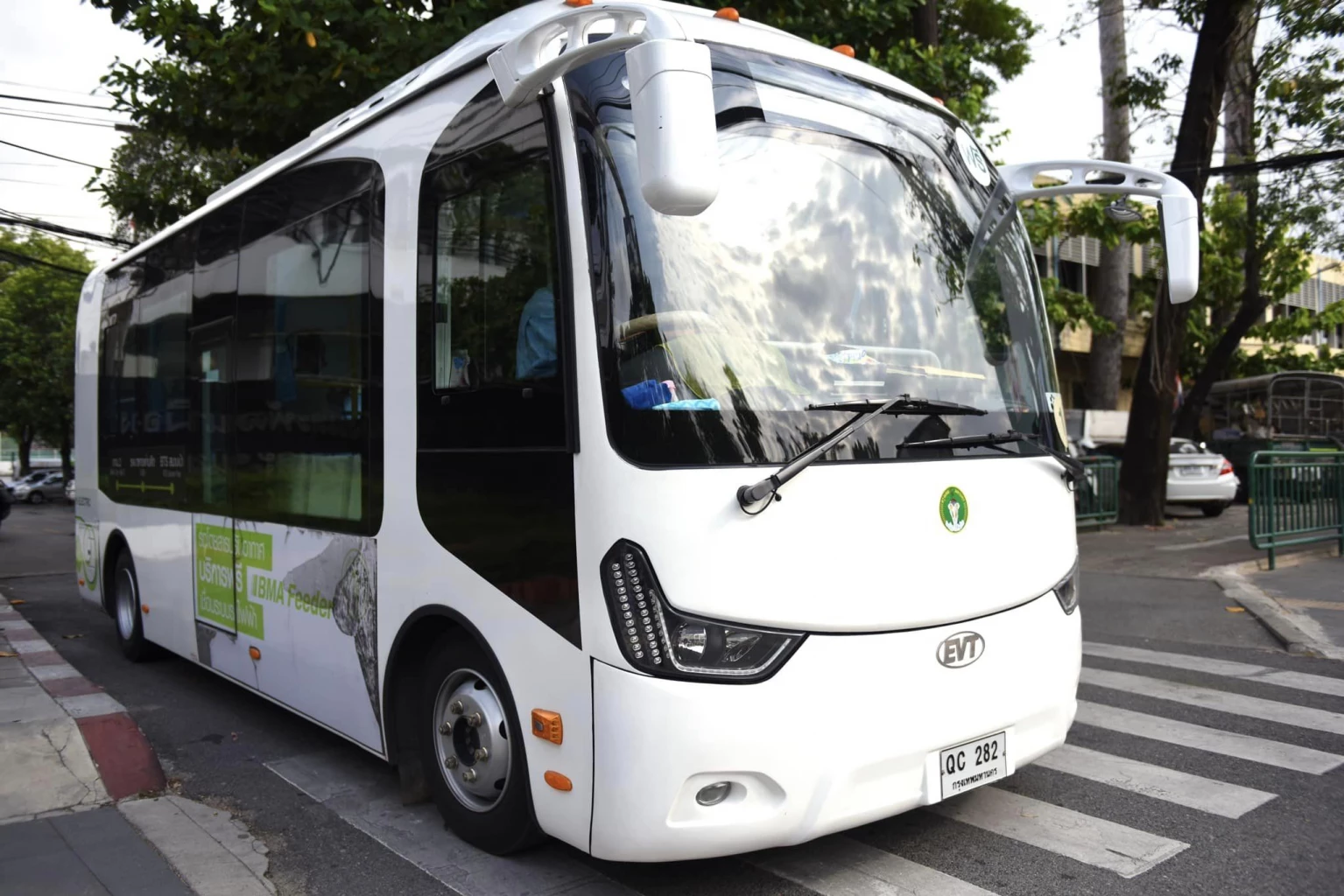 BMA Feeder รถ Shuttle Bus EV นำส่งผู้โดยสารสู่ระบบขนส่งมวลชน (ราง)