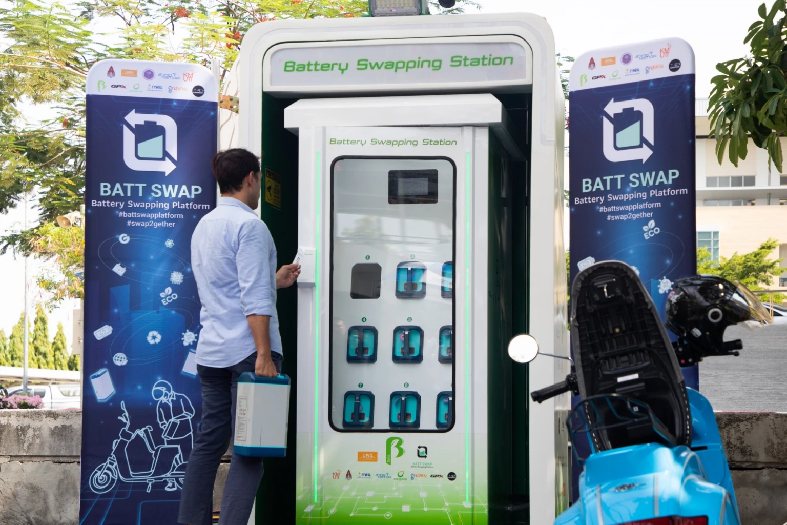 BATT SWAP ต้นแบบสถานีสลับแบตมอไซค์ไฟฟ้าฝีมือคนไทย เร็วสะดวก