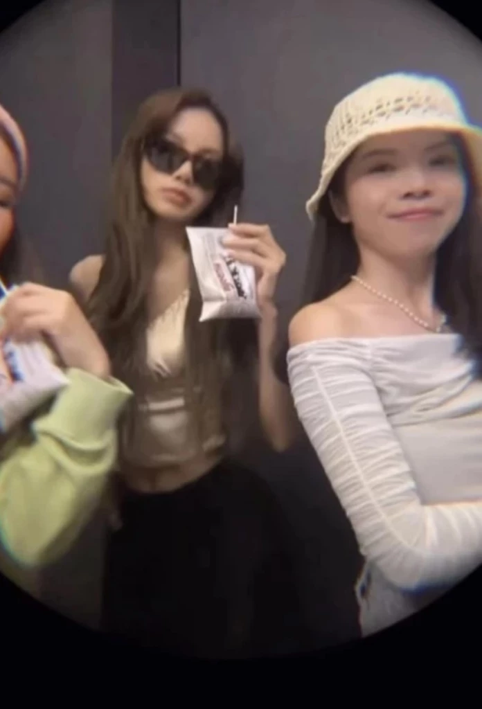 ลิซ่า BLACKPINK กับ 8 Soft Power ไทย สู่สายตาชาวโลก สร้างกระแสฟีเวอร์ต่อเนื่อง