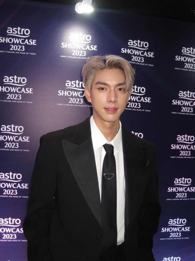 ไบร์ท นรภัทร ศิลปินไทยหนึ่งเดียวได้ขึ้นเวทีร่วมงาน Astro Showcase 2023