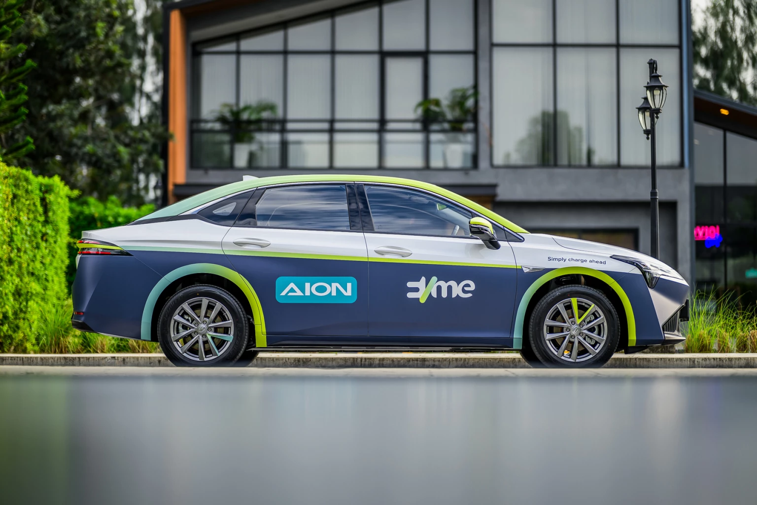 AION ES แท๊กซี่ไฟฟ้า 100% เปิดสเปค วิ่งไกล 442 กม. ราคา โปรโมชั่น Motor Expo 2023