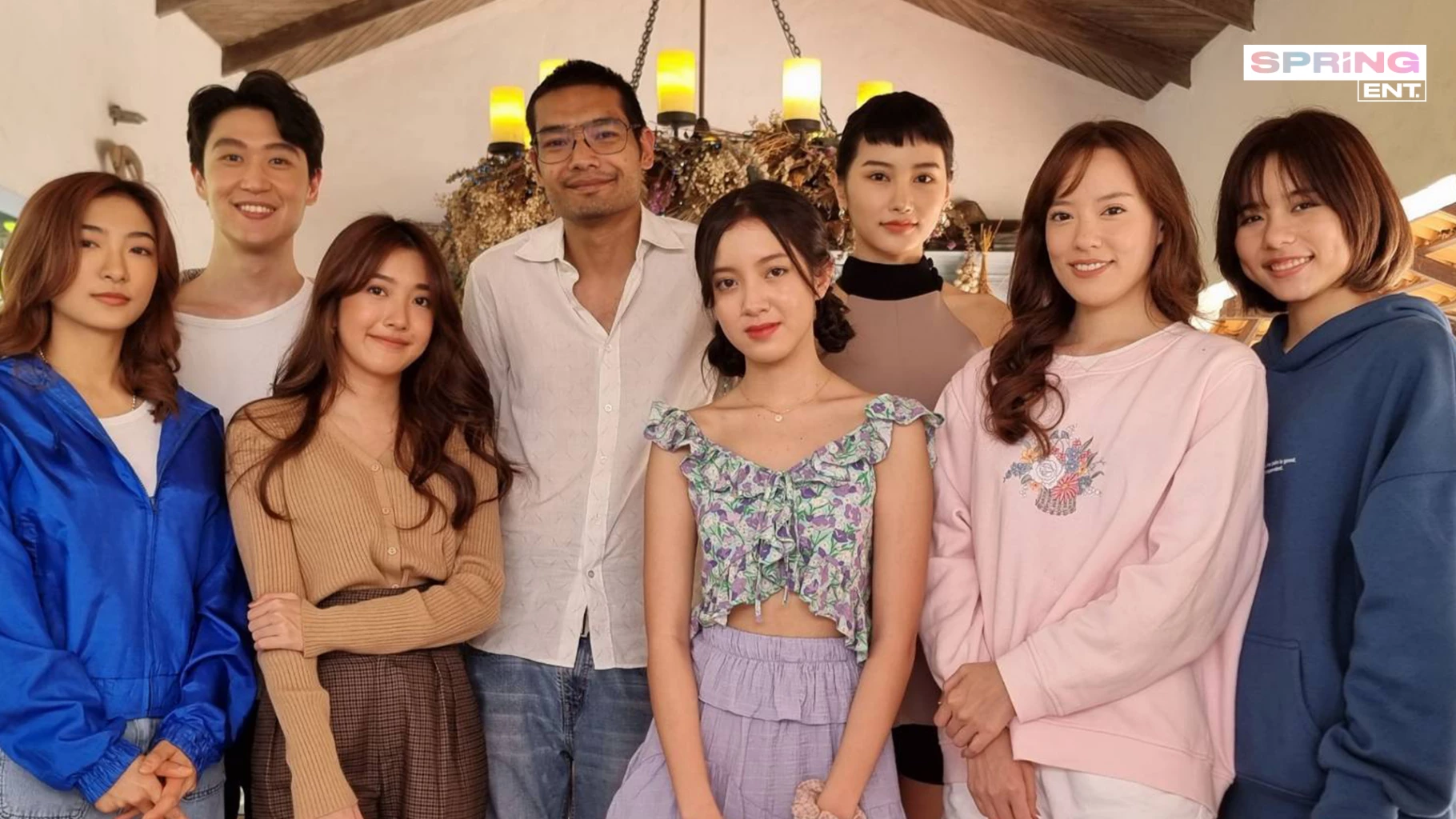 เปิดภาพเบื้องหลังสุดแซ่บ จากกองถ่ายซีรีส์ THE OUTING